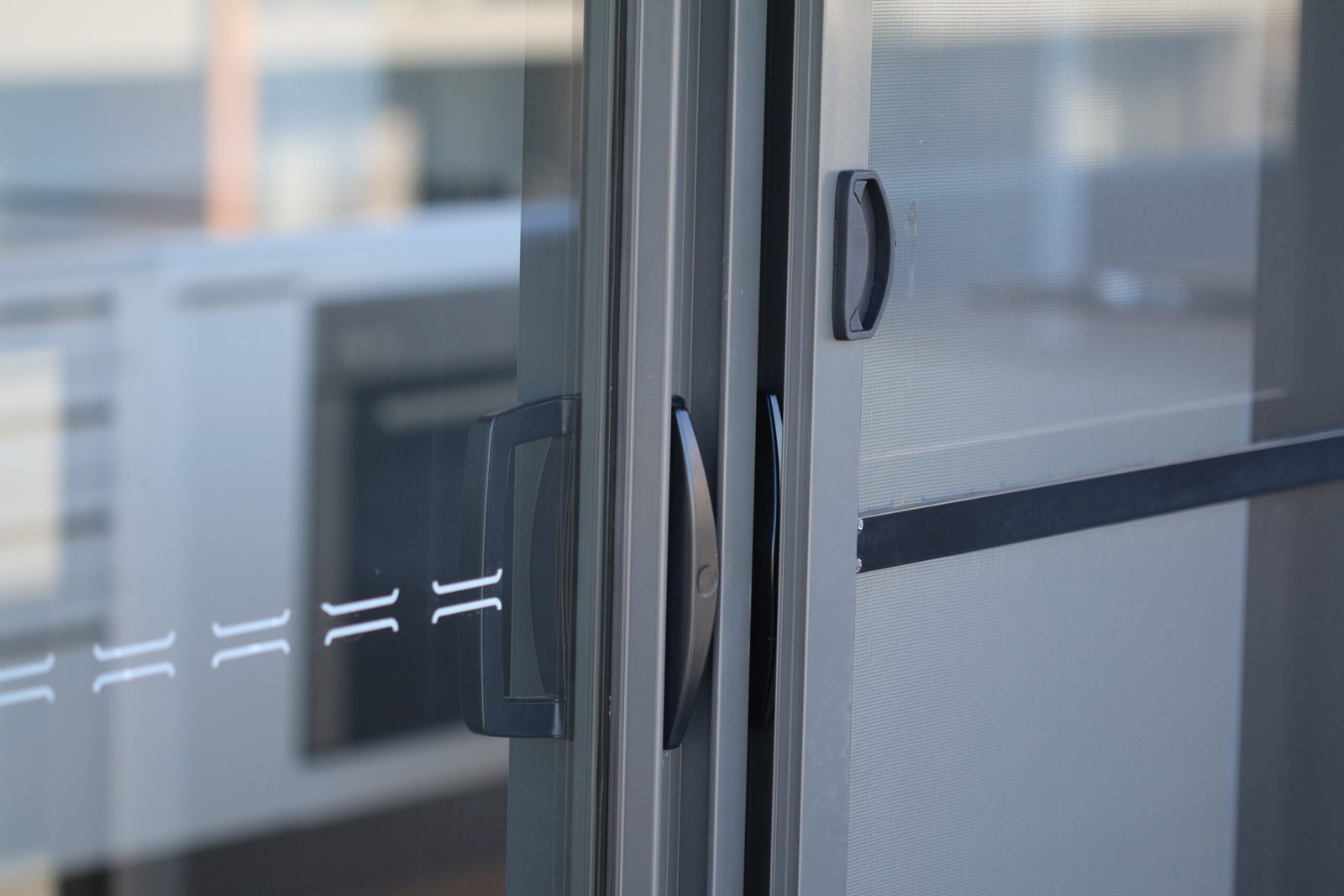 How to choose the right sliding door lock